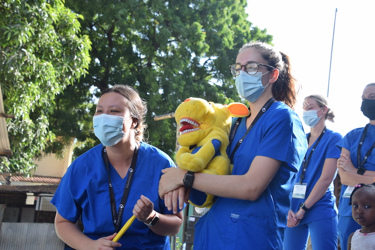 10 Most Useful Languages to Learn for Future Doctors